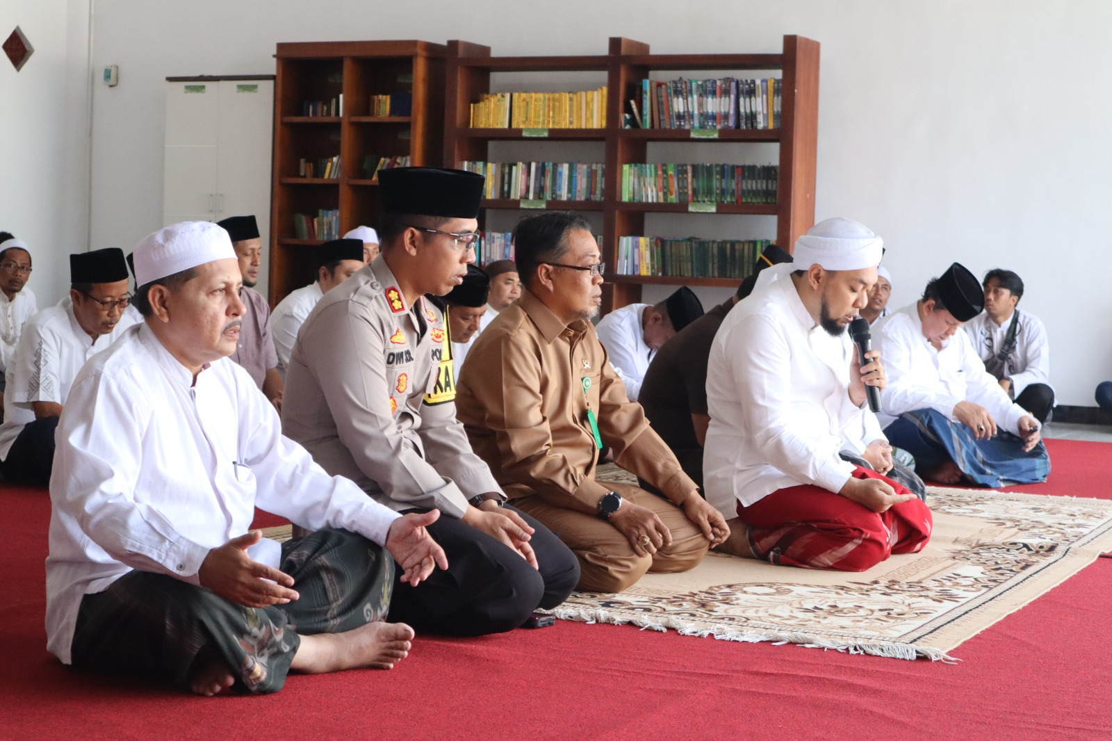 Forkopimda Situbondo Ziarah dan Tabur Bunga ke Makam Leluhur dan ...